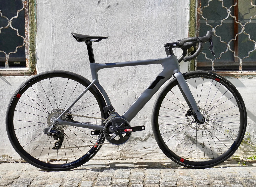 3T STRADA 105 Di2 2X12 Charcoal – Grundtner